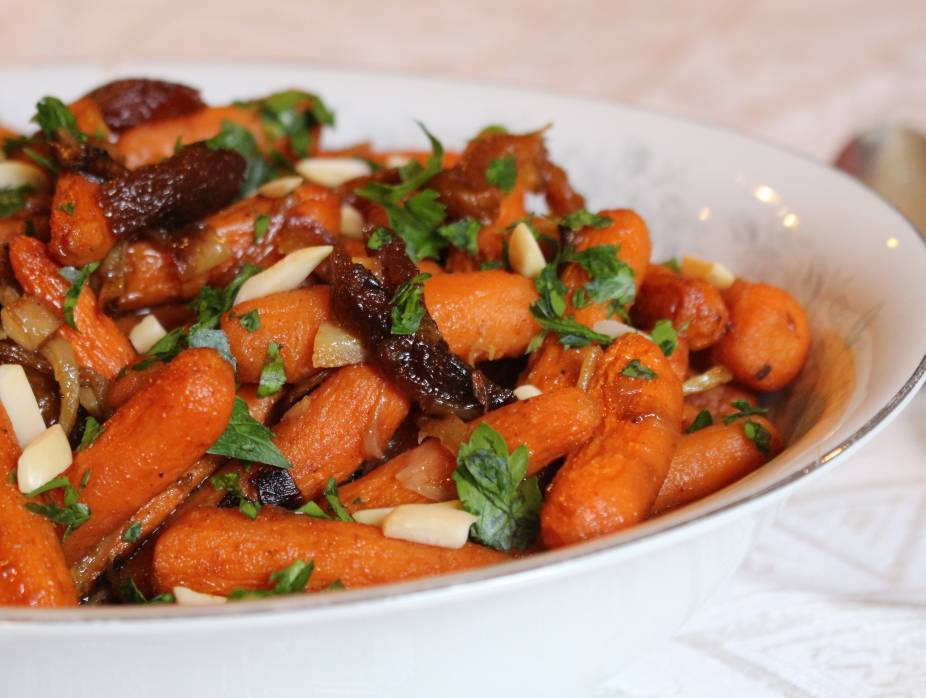 Baharat Spiced Apricot Tzimmes - Kosher.com